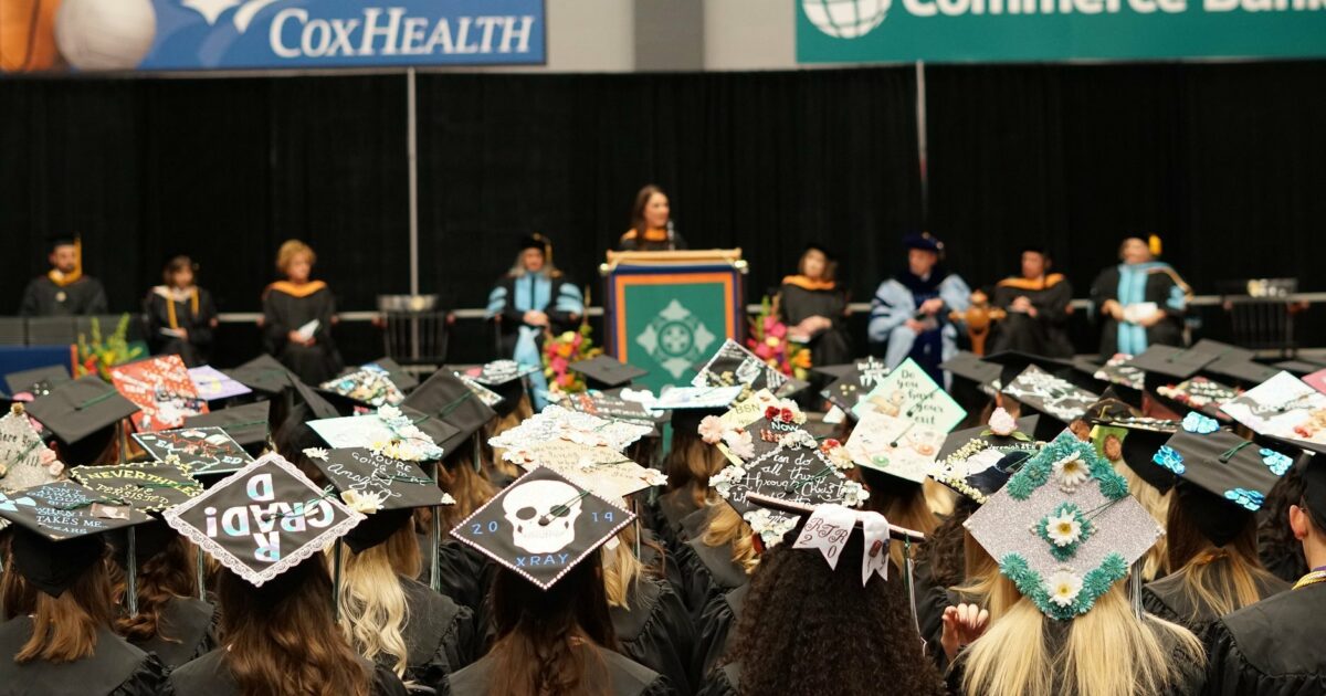 CoxHealth | Cox College sees Spring 2019 graduation